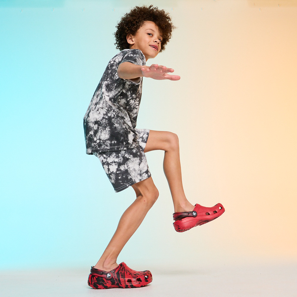 Crocs Classic Clog - Little Kid / Big Kid - Marbled Red / Black | Journeys
