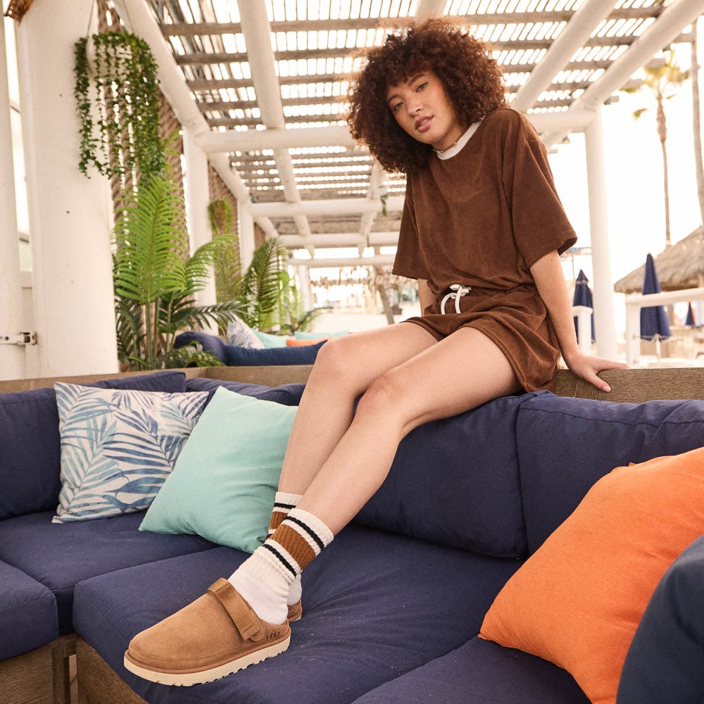 Womens UGG® Goldenstar Clog - Chestnut | Journeys