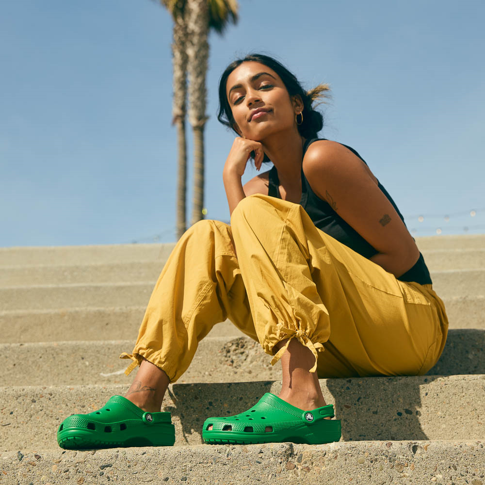 Crocs Classic Clog - Green Ivy | Journeys