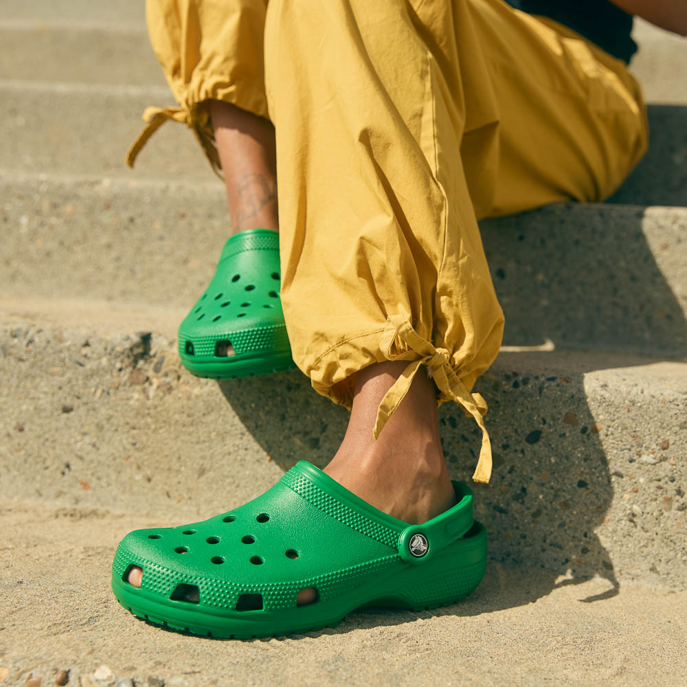 Crocs Classic Clog - Green Ivy | Journeys