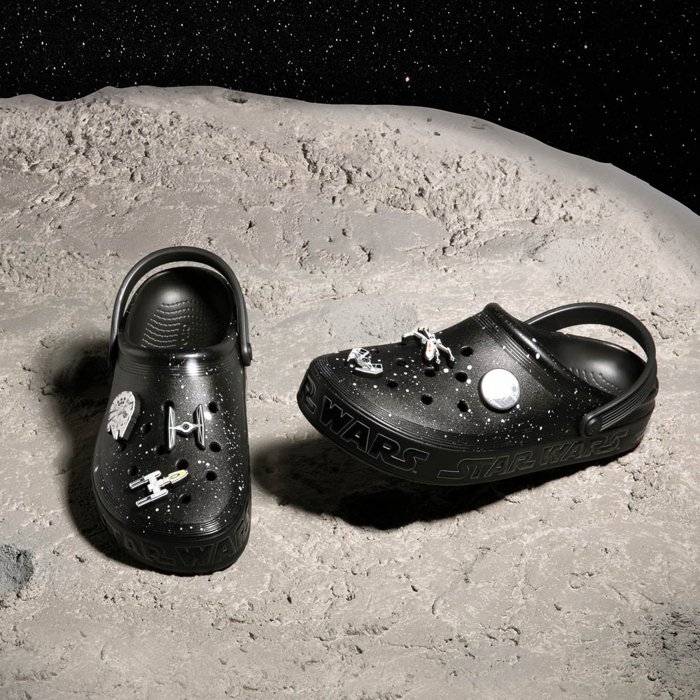 Star Wars™ Crocs Off Court Clog - Black | Journeys