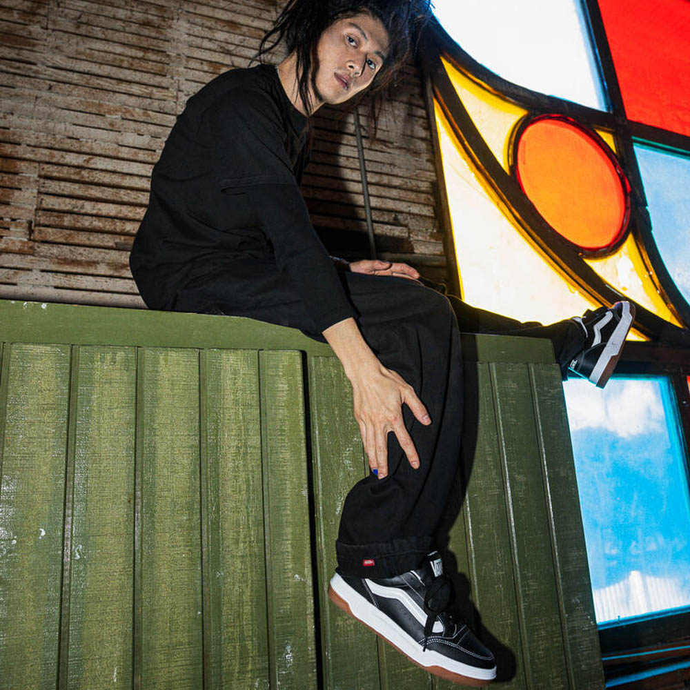 Vans Hylane Skate Shoe - Black / White / Gum | Journeys