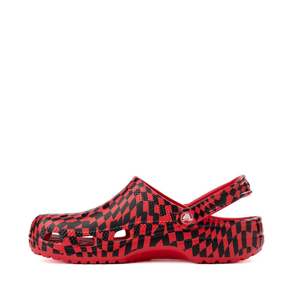 Crocs Classic Warped Checker Clog - Red / Black | Journeys