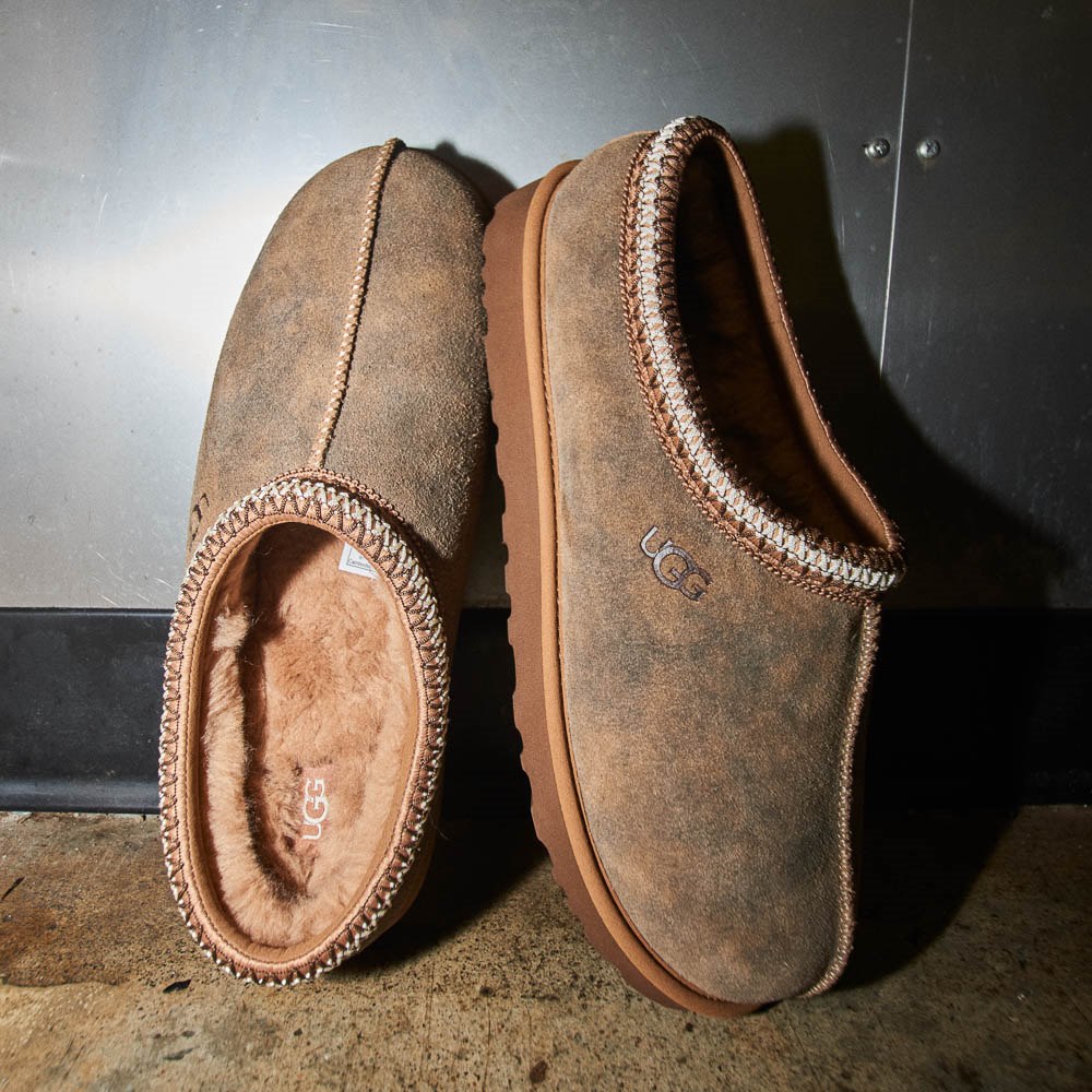 Mens UGG® Tasman Baxter Slipper - Chestnut | Journeys